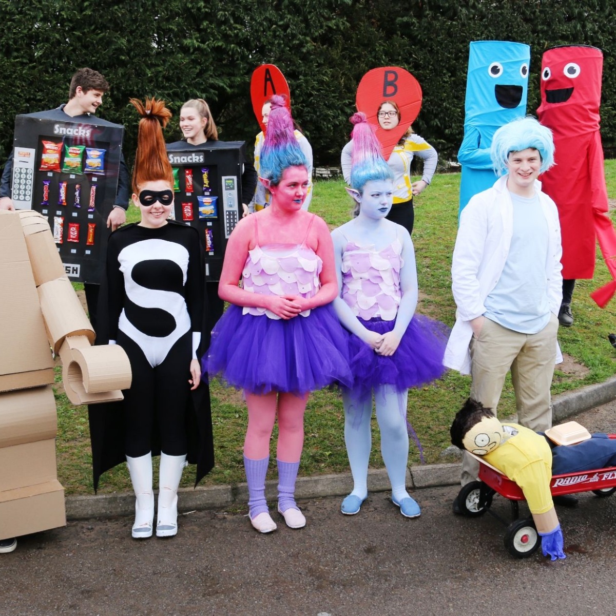 Balcarras School - Sixth form dress up day